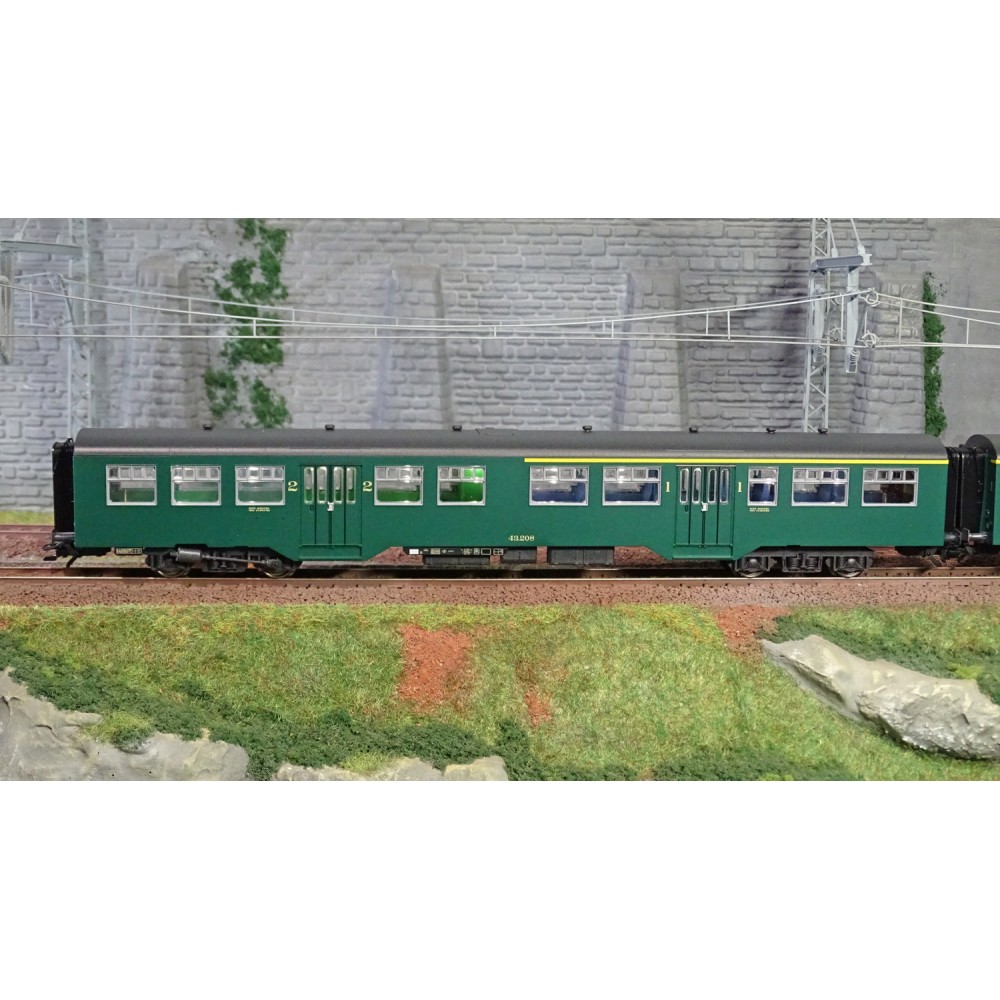 Set de 2 voitures voyageurs M2 -Trix 23222- SNCB / NMBS