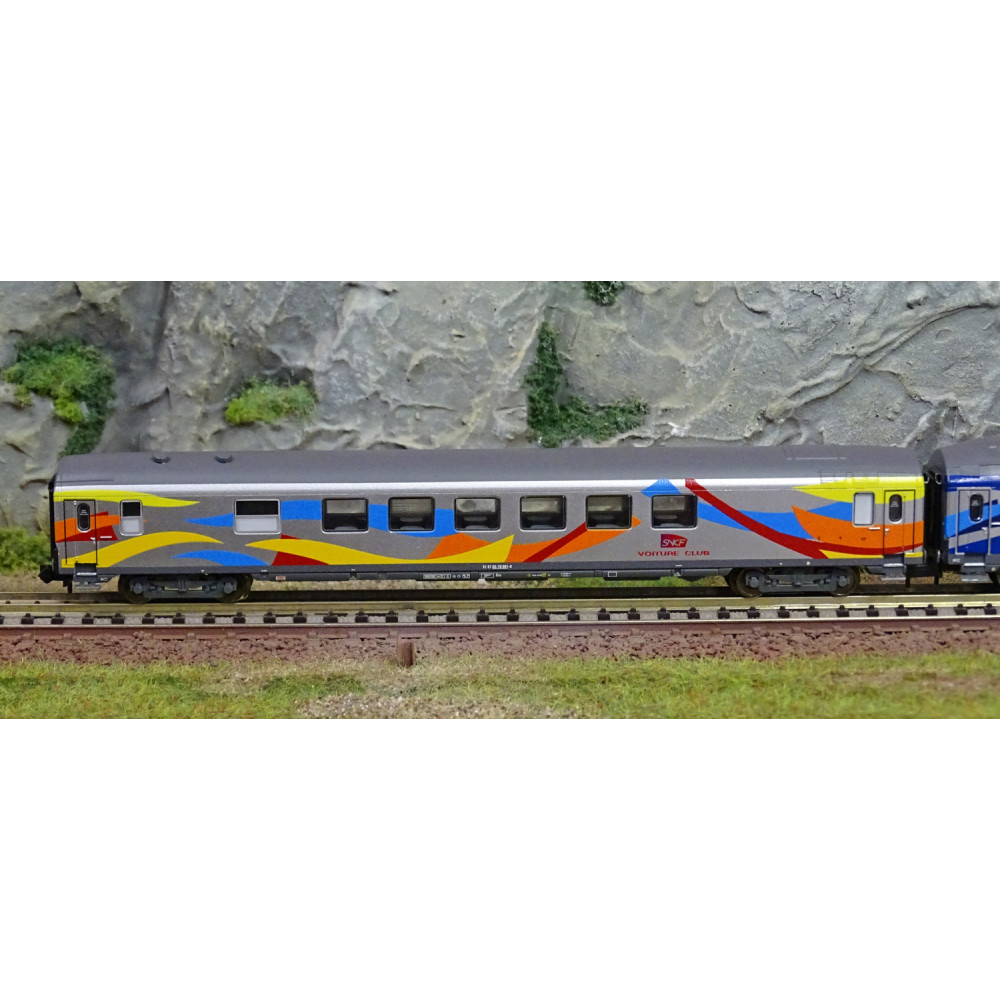 Set de 3 voitures grandes lignes "Croisière", B9 / Sru -MiniTrix 18210 ...