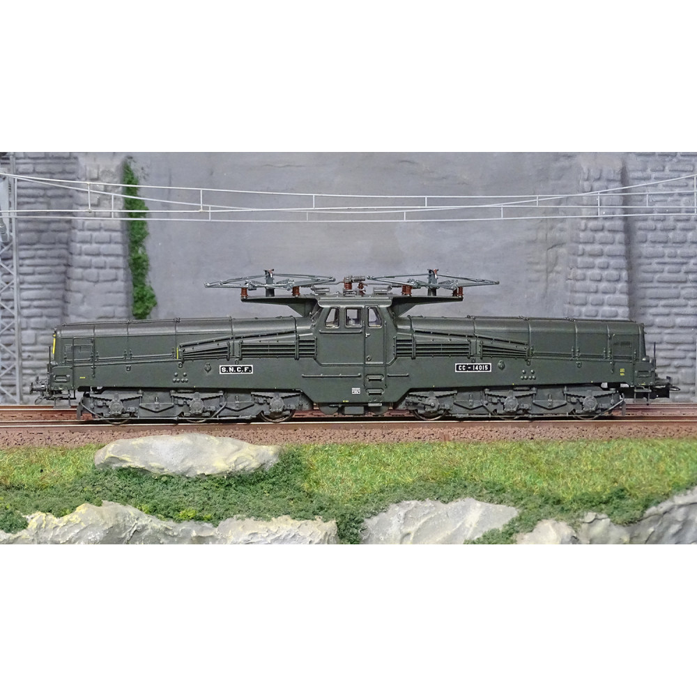 Locomotive électrique CC 14015, SNCF, 2 fanaux -Jouef HJ2423- livrée verte