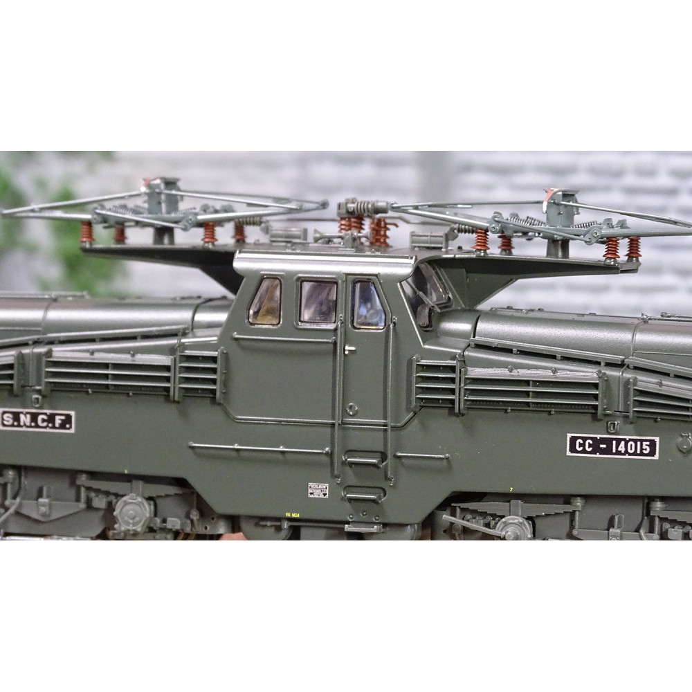 Locomotive électrique CC 14015, SNCF, 2 fanaux -Jouef HJ2423- livrée verte