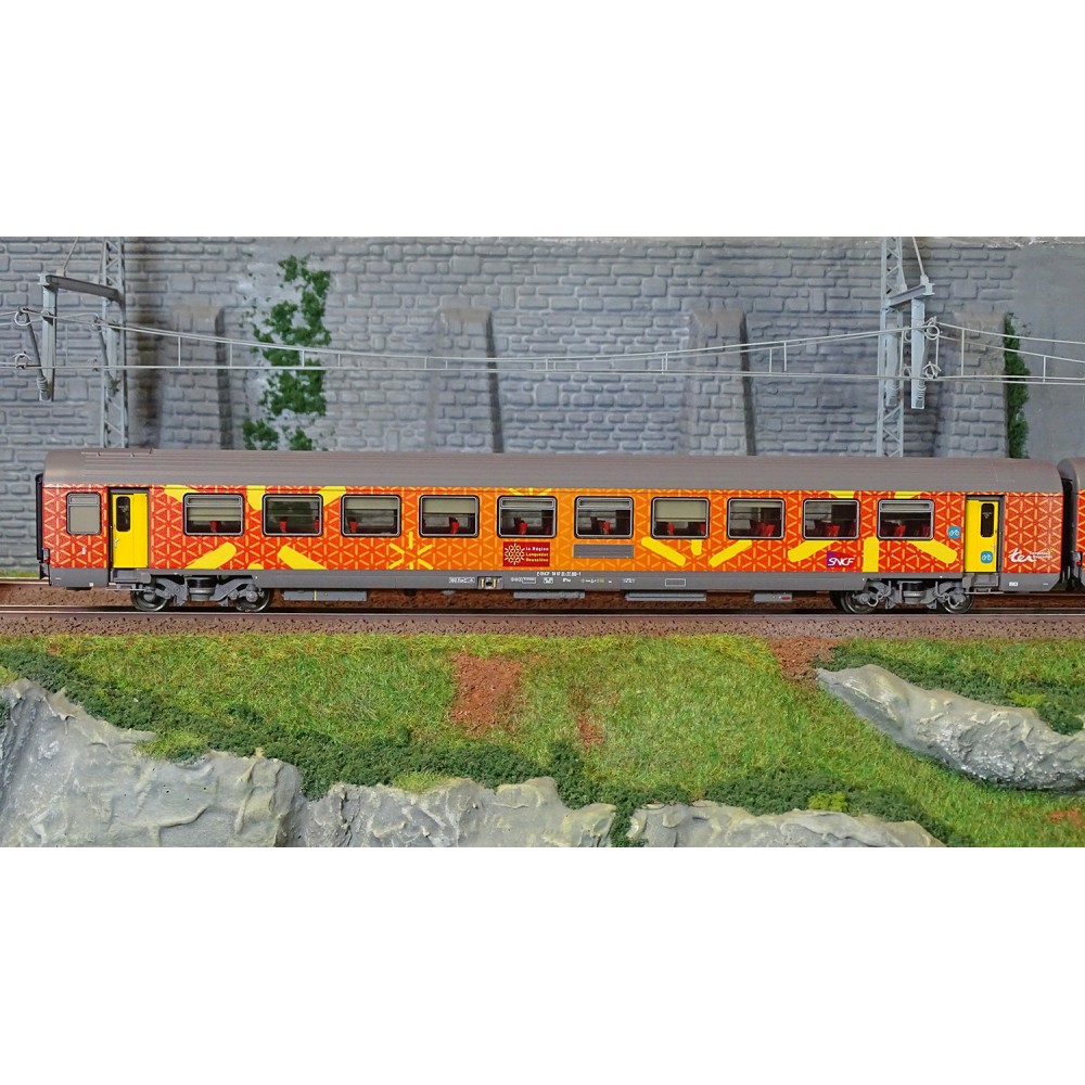 Set de 3 voitures VTU région Languedoc Roussillon - LS Models 41210 - décoration Carmillon rouge