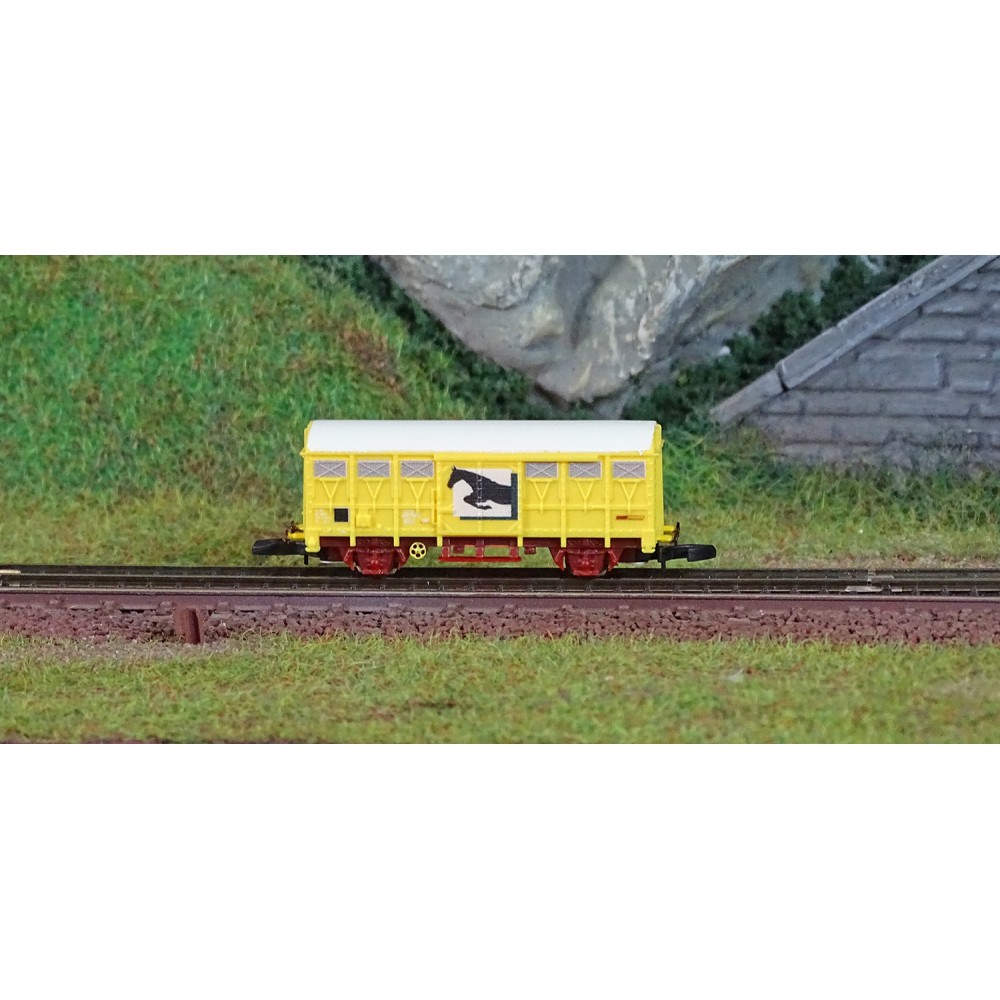 Wagon couvert G4, SNCF, Jaune, transport chevaux - Azar W02-CH - échelle Z