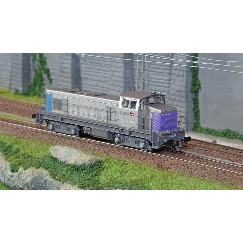 Locomotive diesel BB 63928, SNCF, livrée En Voyage - R37 HO41113DS - dépôt Villeneuve, digital ...