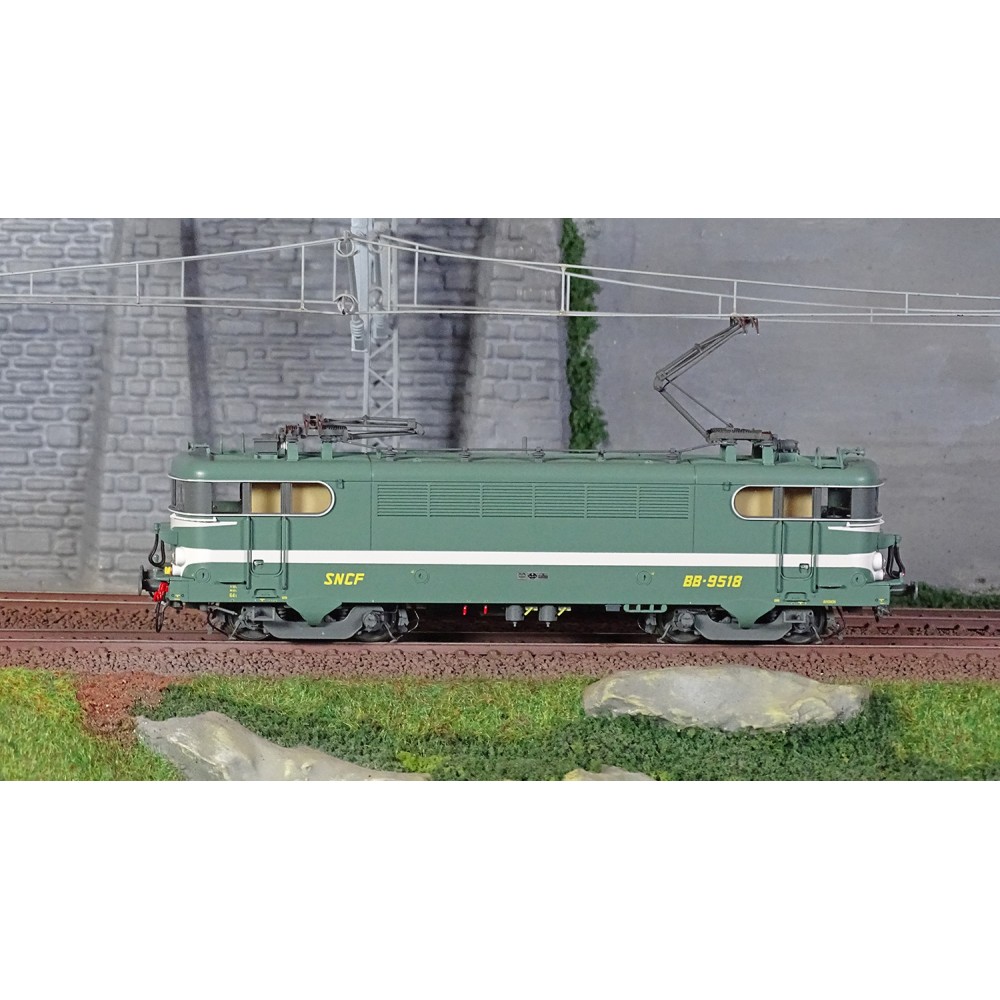 Locomotive électrique BB 9518, SNCF -LS Models 10227- vert, livrée Béziers, logo Beffara jaune ...