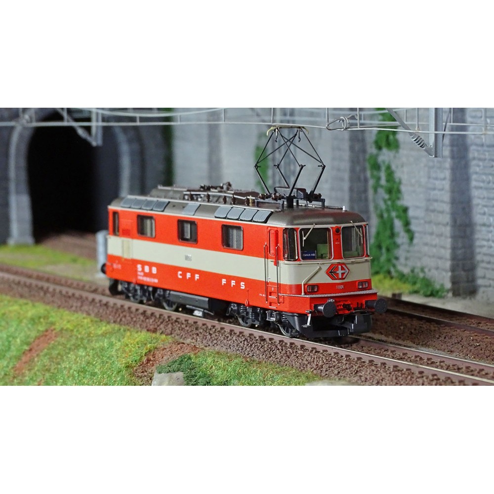 Locomotive électrique Re 4/4 II 11108 «Swiss Express», CFF - Roco ...