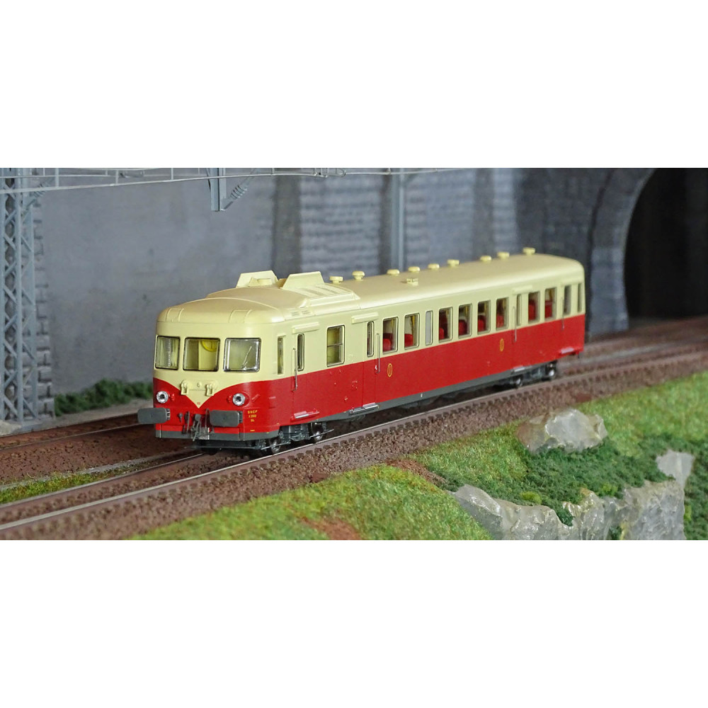 Autorail X 2902 version origine, 1ère classe, Rouge et Crème, NANCY ...