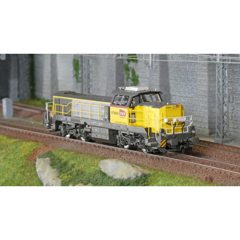 Locomotive diesel DE 18, SNCF - Piko 52370