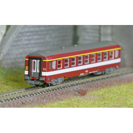 Voiture voyageurs UIC, SNCF, A9 Rouge, logo Corail, bande de classe ...